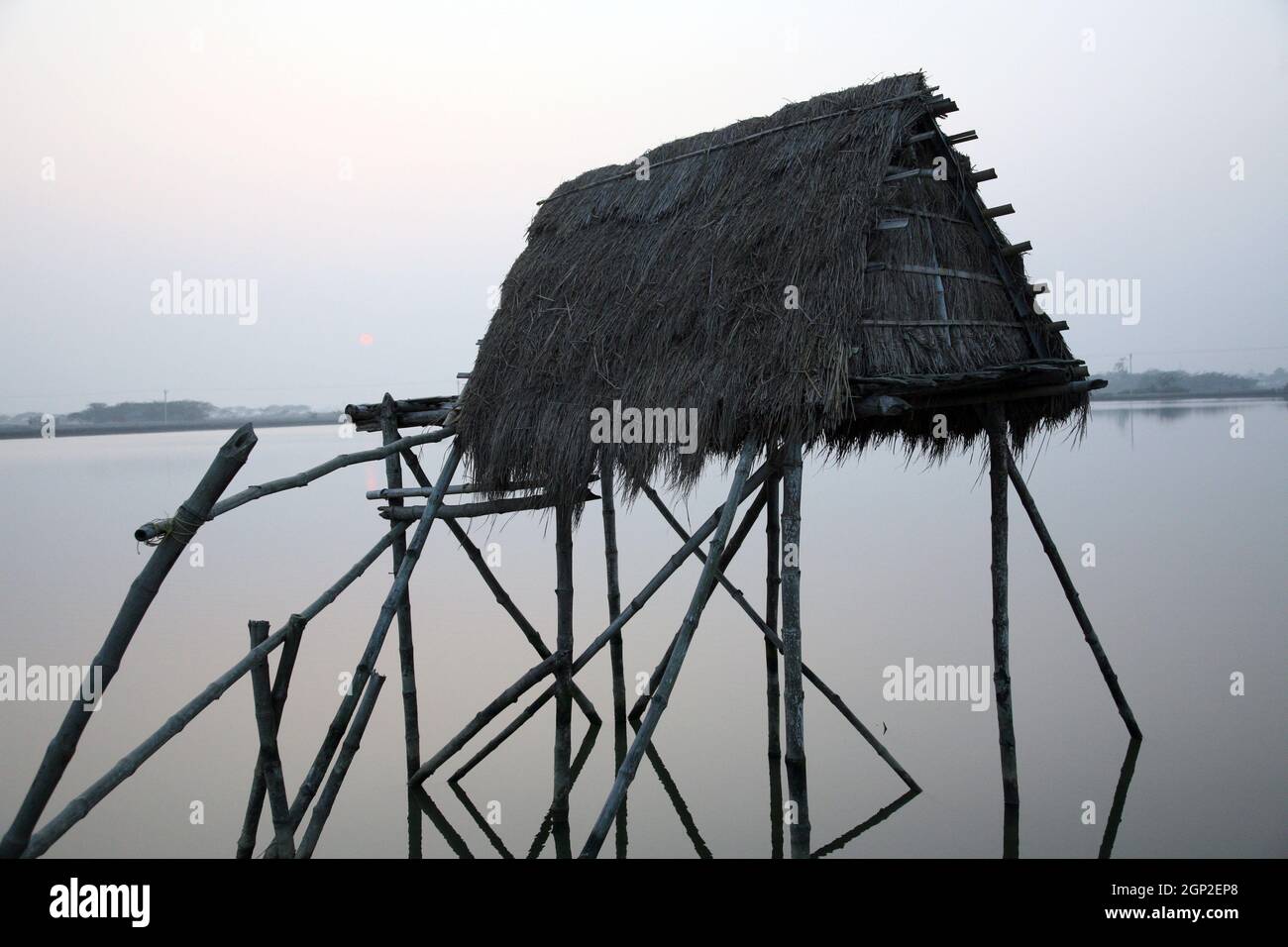 Roof hut india leaves hi-res stock photography and images - Alamy
