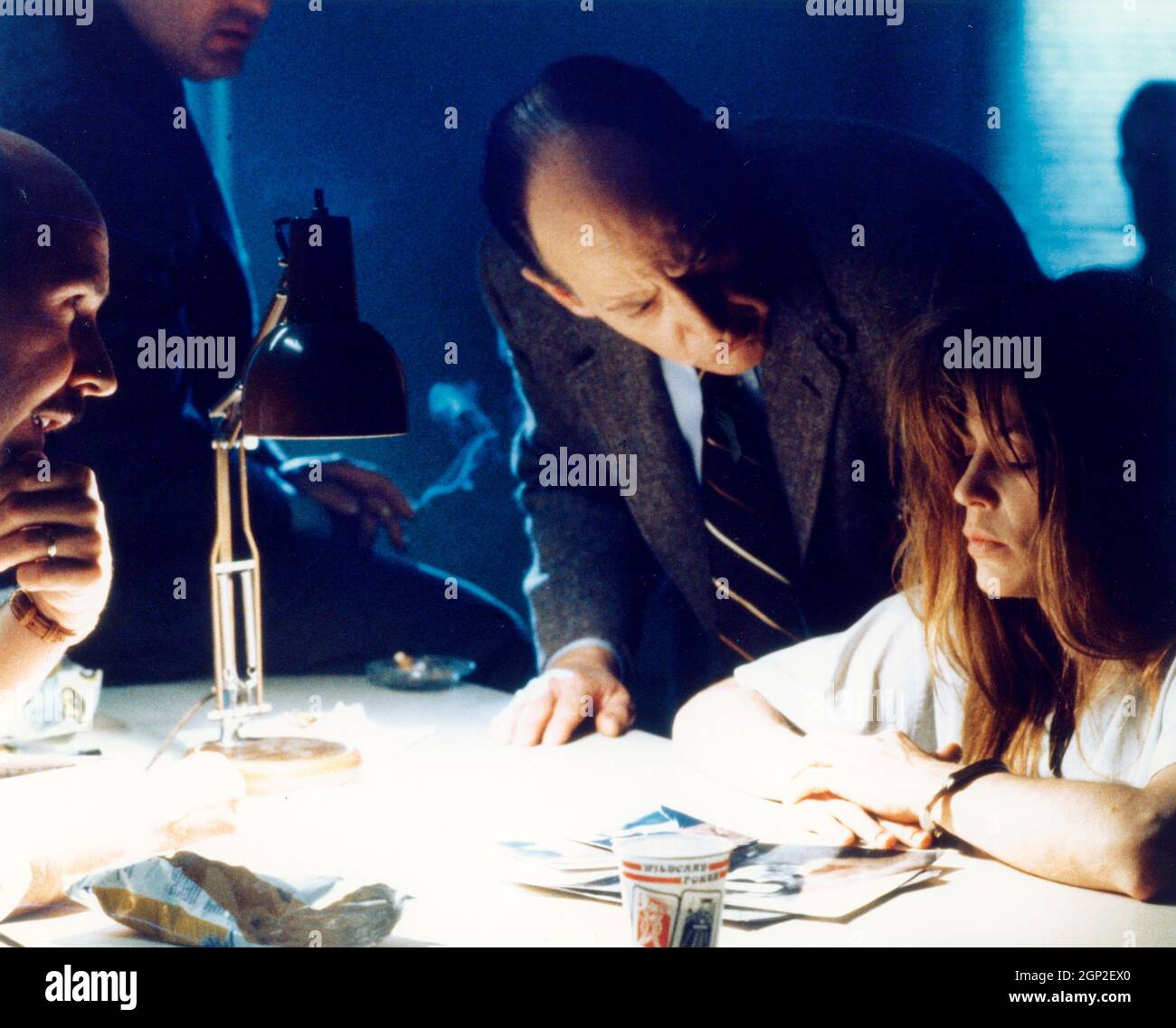 TERMINATOR 2: JUDGMENT DAY, Earl Boen (center) Linda Hamilton (right ...