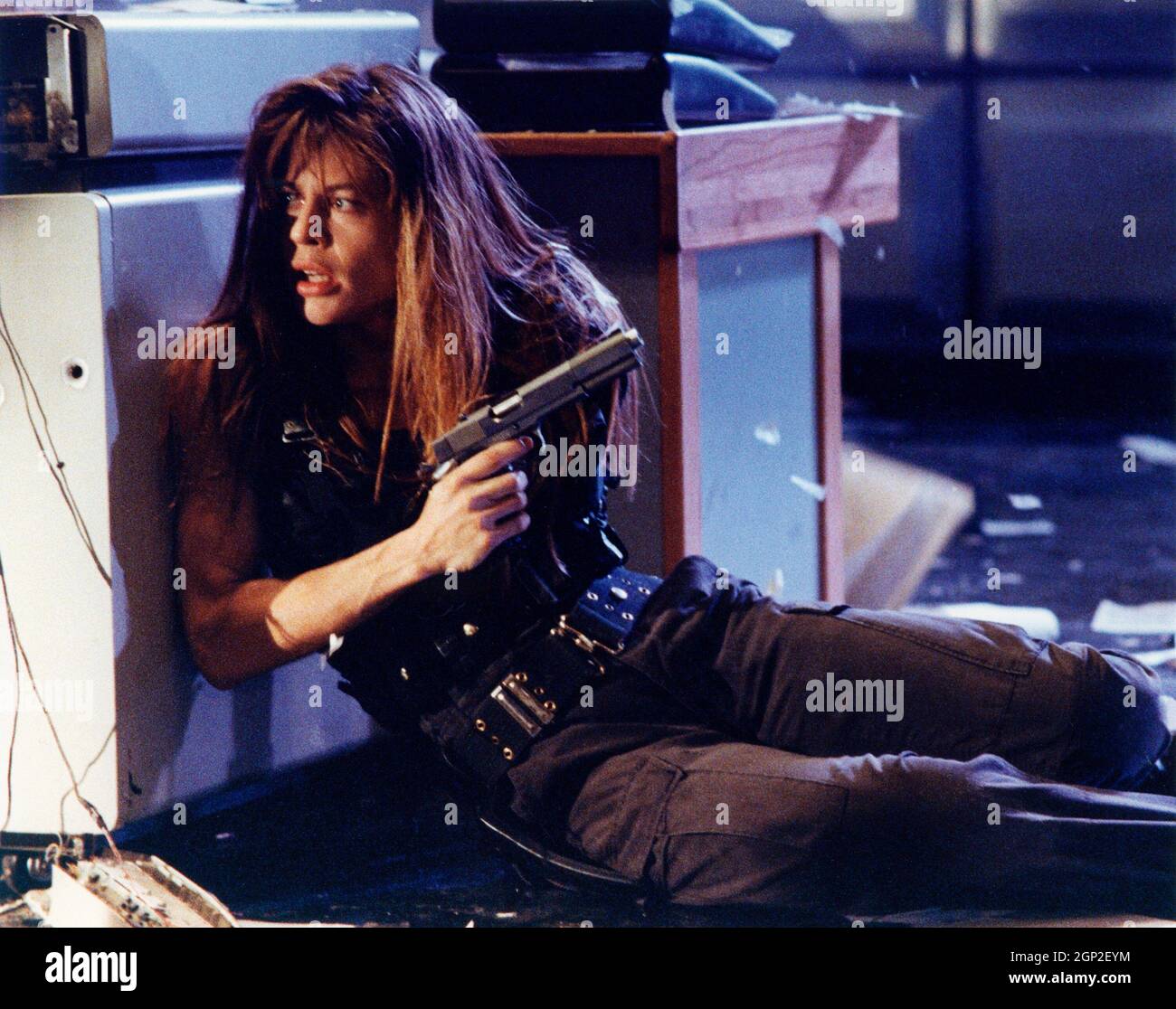 TERMINATOR 2: JUDGMENT DAY, Linda Hamilton, 1991. ph: © TriStar ...