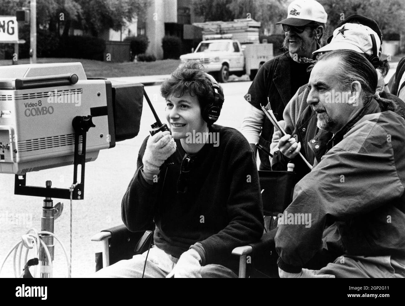 GHOST IN THE MACHINE, director Rachel Talalay (left), on set, 1993. ph ...
