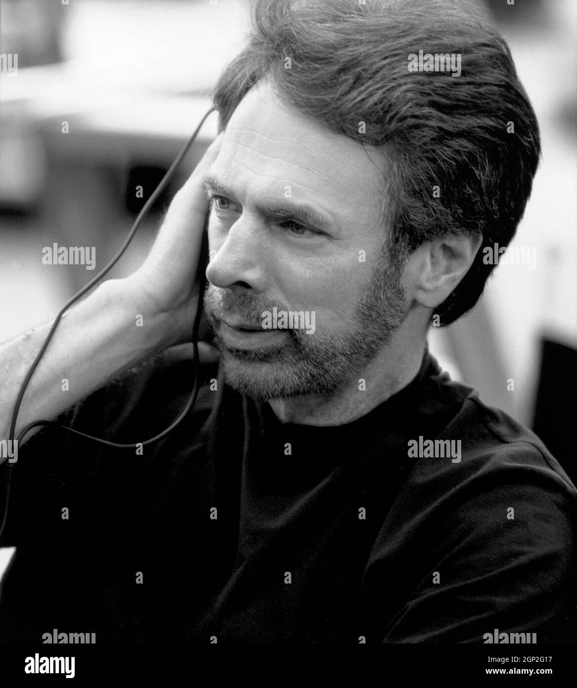 GONE IN SIXTY SECONDS, producer Jerry Bruckheimer, on set, 2000. ph ...