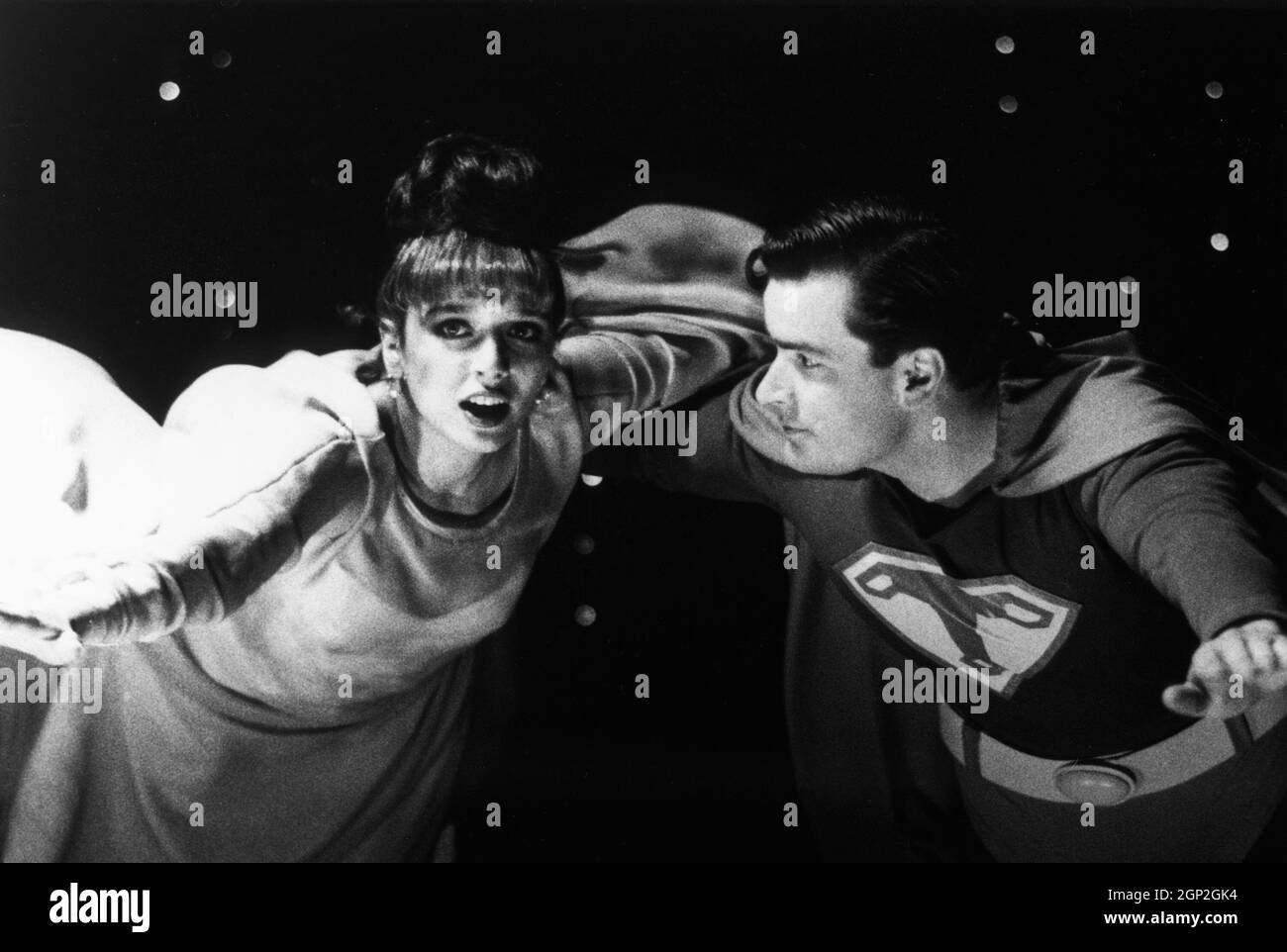 HOT SHOTS!, from left: Charlie Sheen, Valeria Golino, spoofing SUPERMAN ...