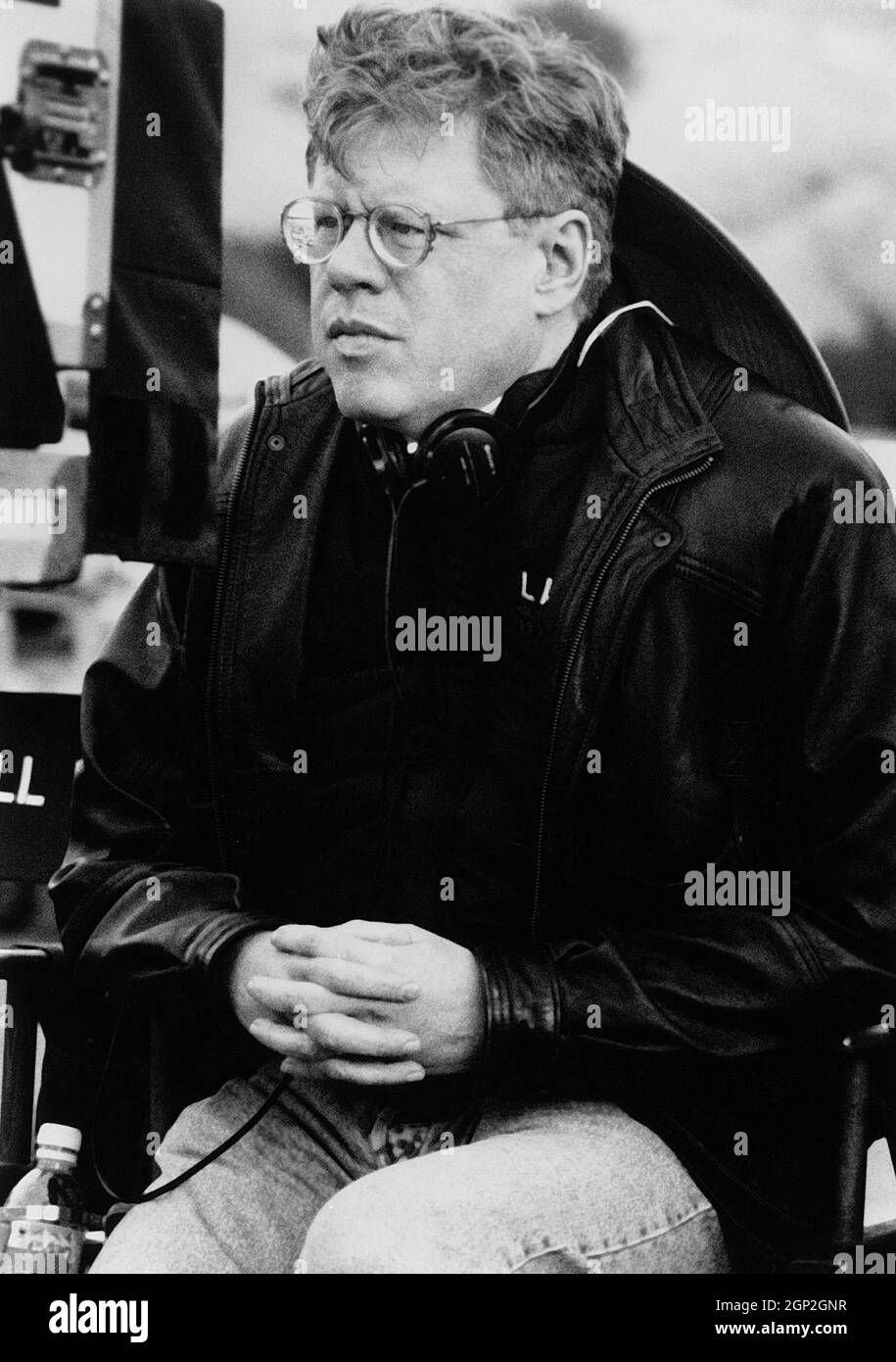 IN THE ARMY NOW, Daniel Petrie, director, 1994. ph: Kelvin Jones ...