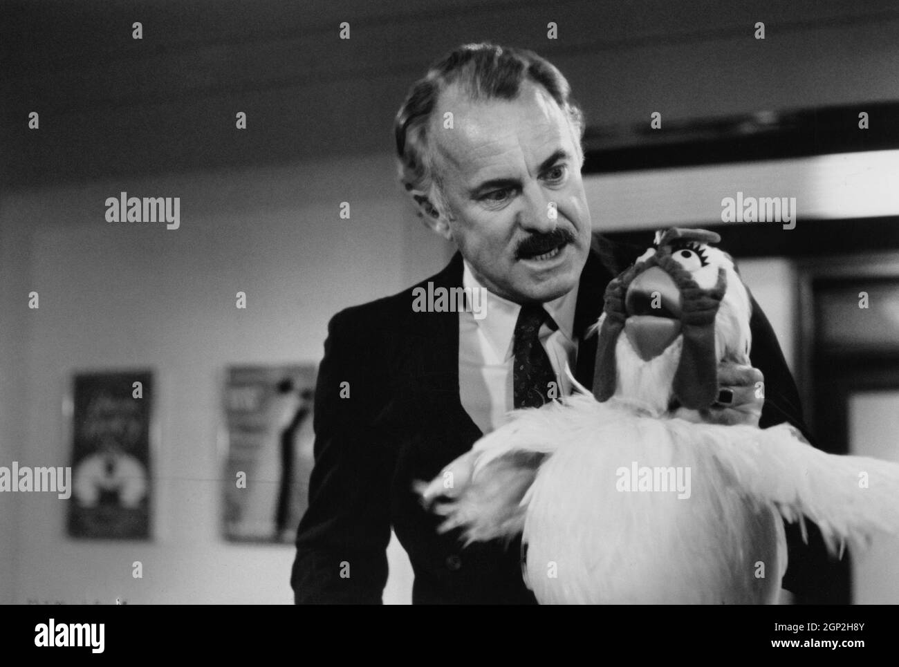 THE MUPPETS TAKE MANHATTAN, from left: Dabney Coleman, Camilla the ...