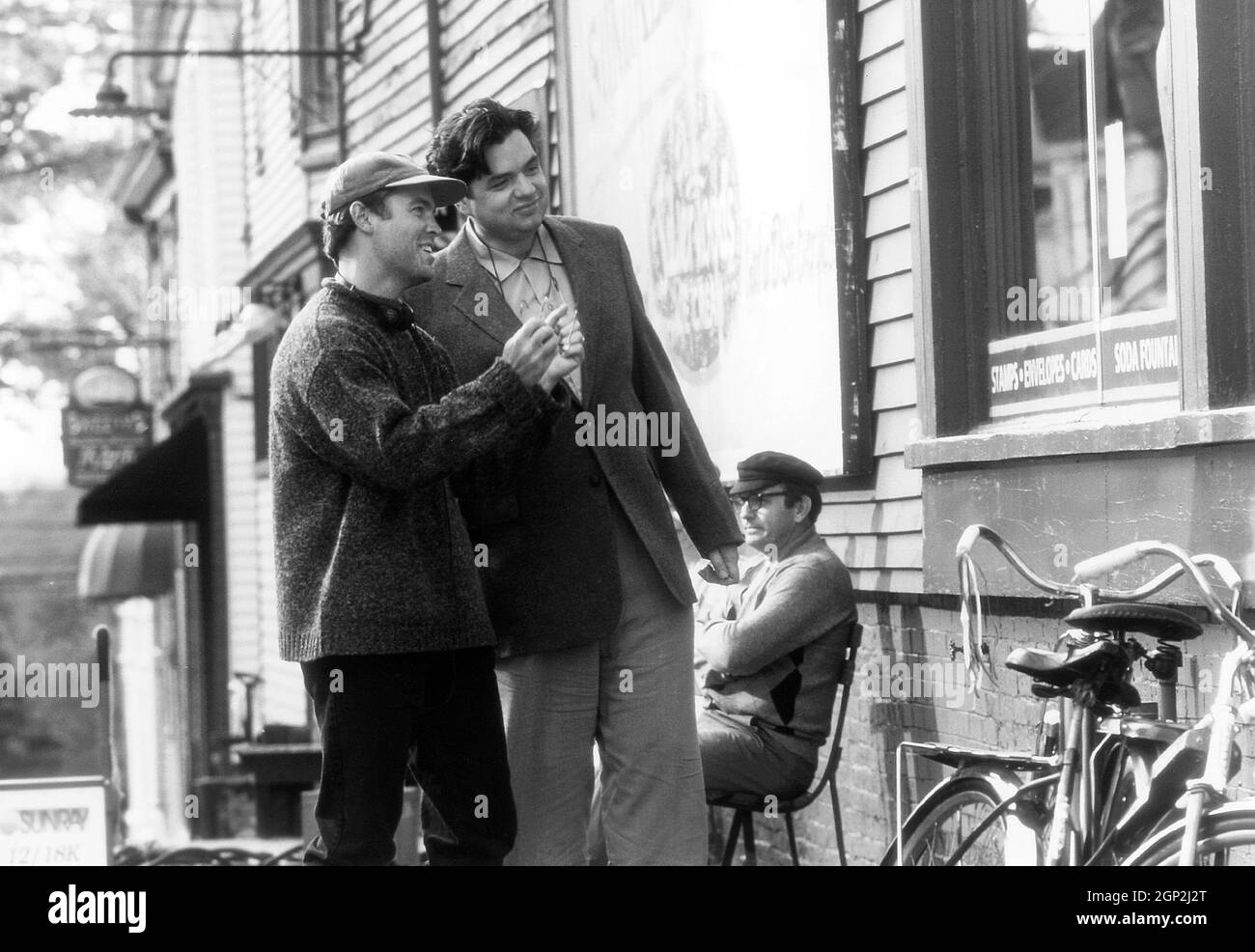 SIMON BIRCH, from left: director Mark Steven Johnson, Oliver Platt, on ...