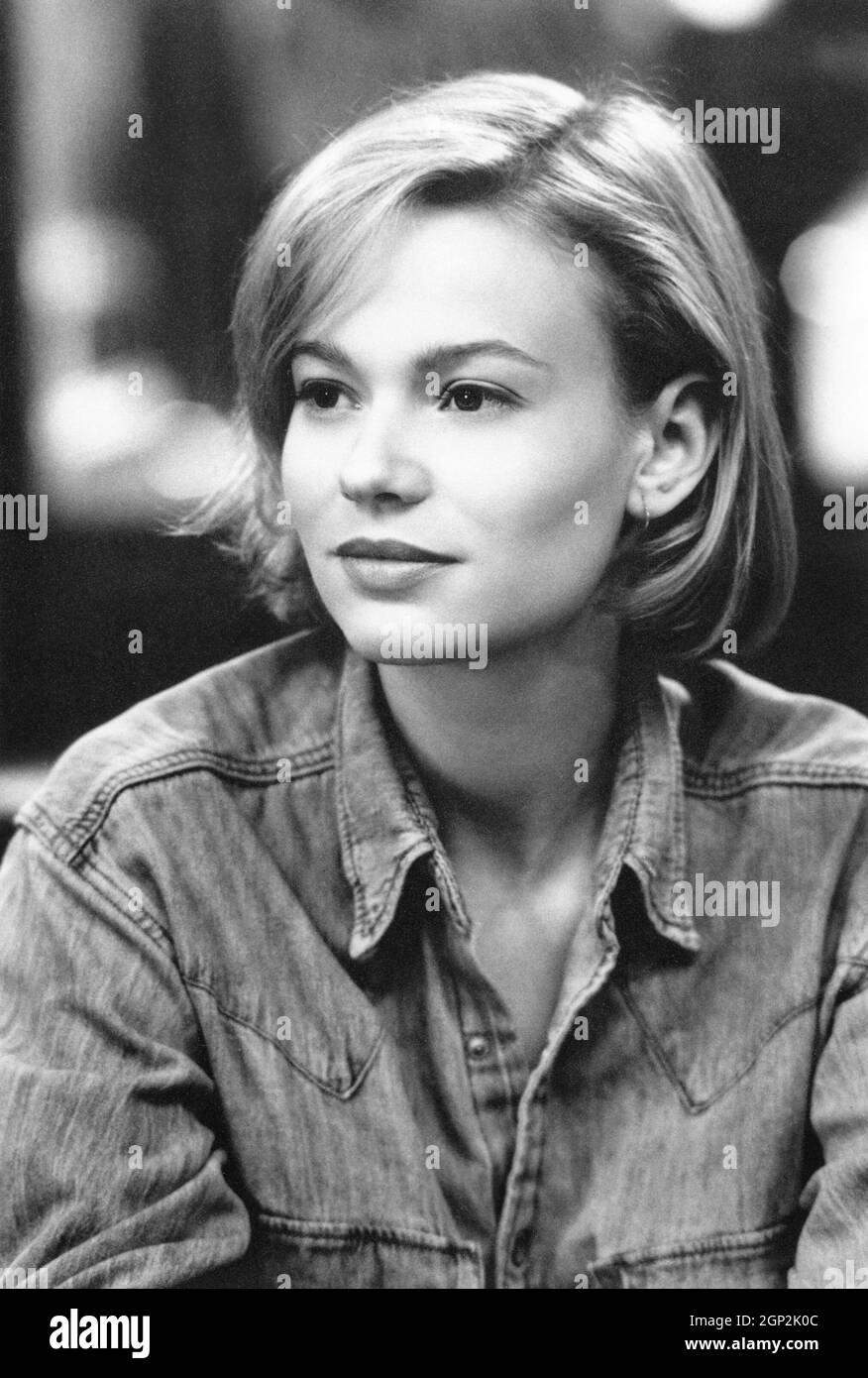 Samantha Mathis 1993