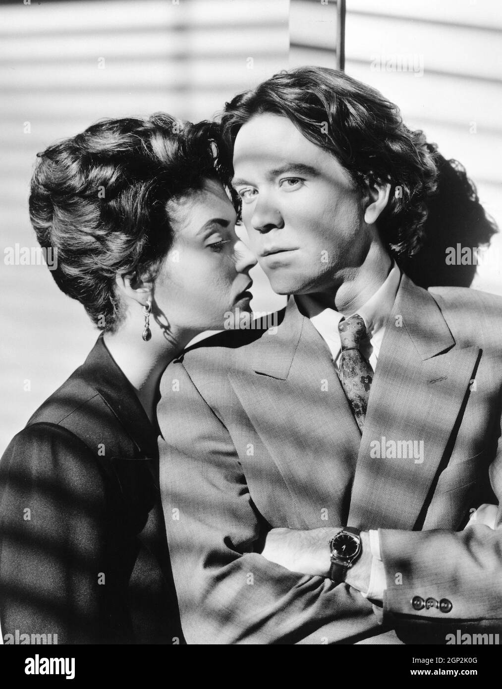 THE TEMP, from left: Lara Flynn Boyle, Timothy Hutton, 1993. ph ...