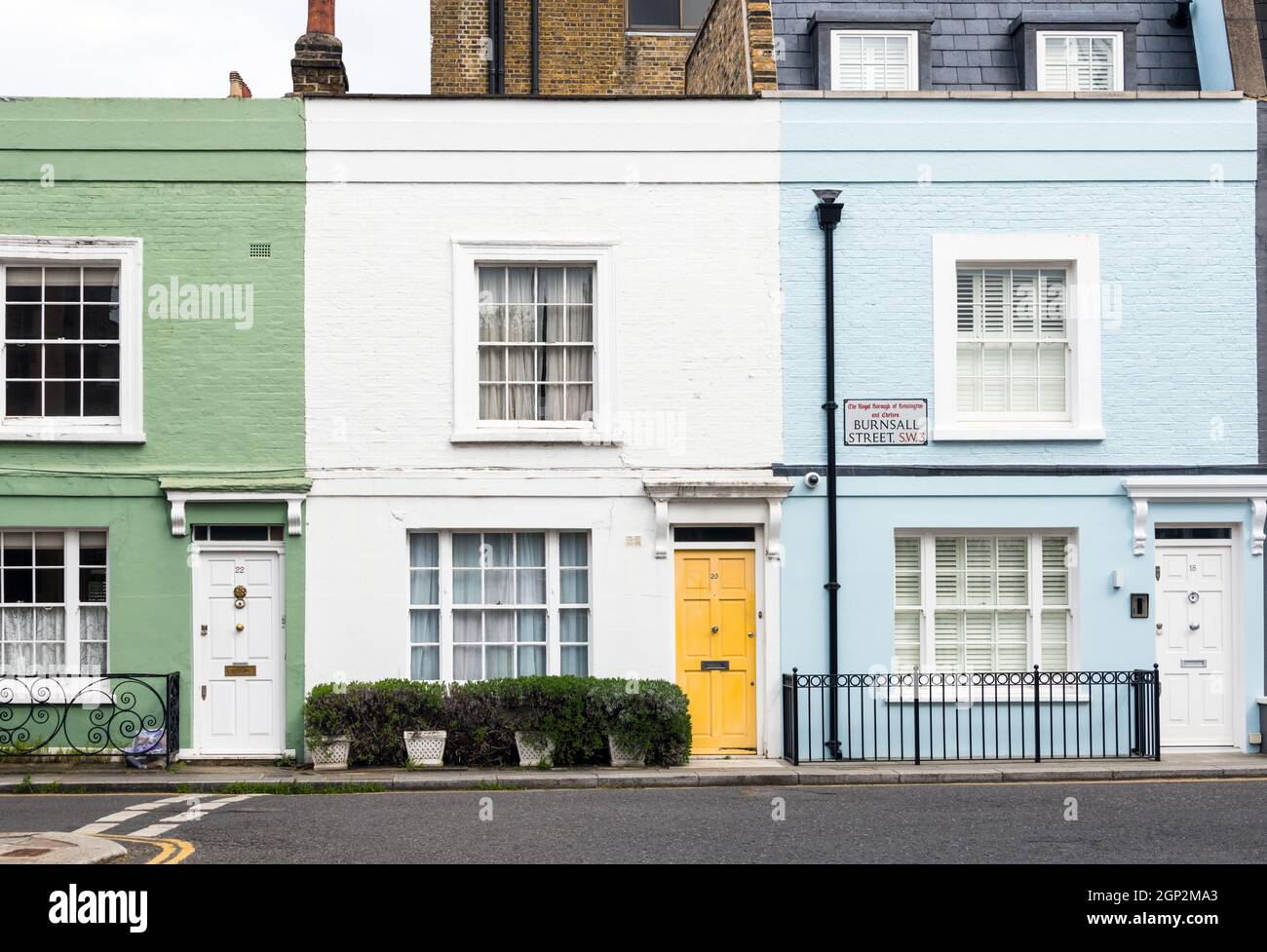 Front doors chelsea london hi-res stock photography and images - Alamy