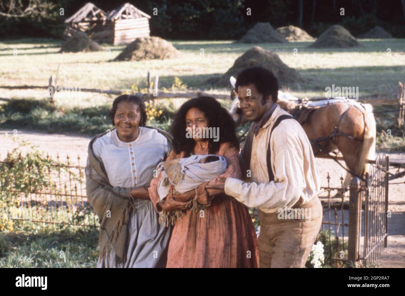 BELOVED, from left: Irma P. Hall, LisaGay Hamilton, Albert Hall, 1998 ...