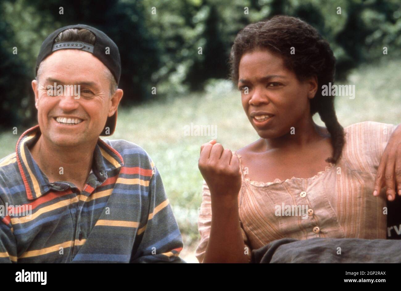 BELOVED, from left: director Jonathan Demme, Oprah Winfrey, on set ...