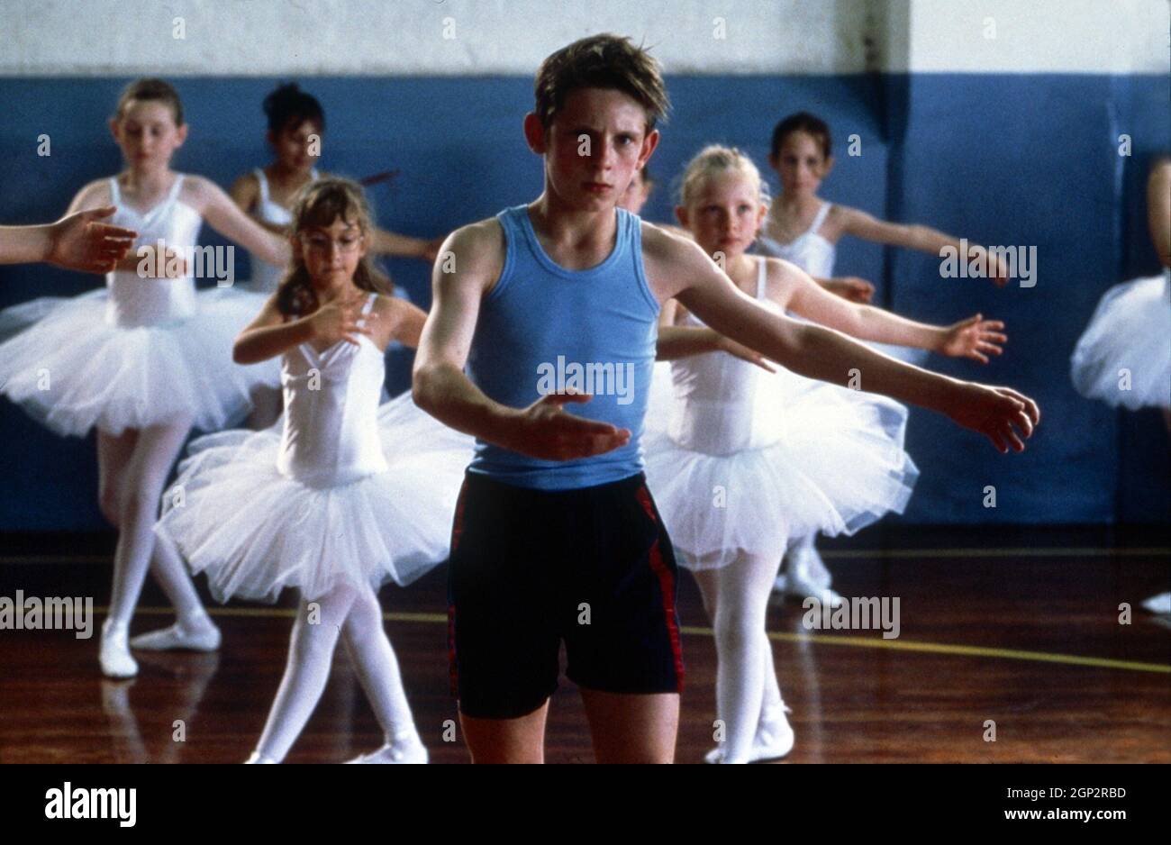 BILLY ELLIOT, Jamie Bell (front), 2000. ph: Giles Keyte /© Universal ...