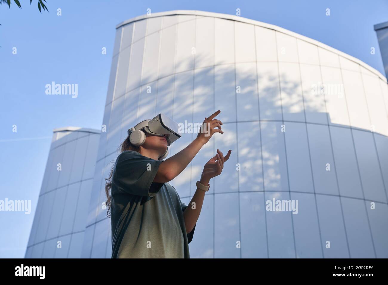 360 vr video street in hi-res stock photography and images - Alamy