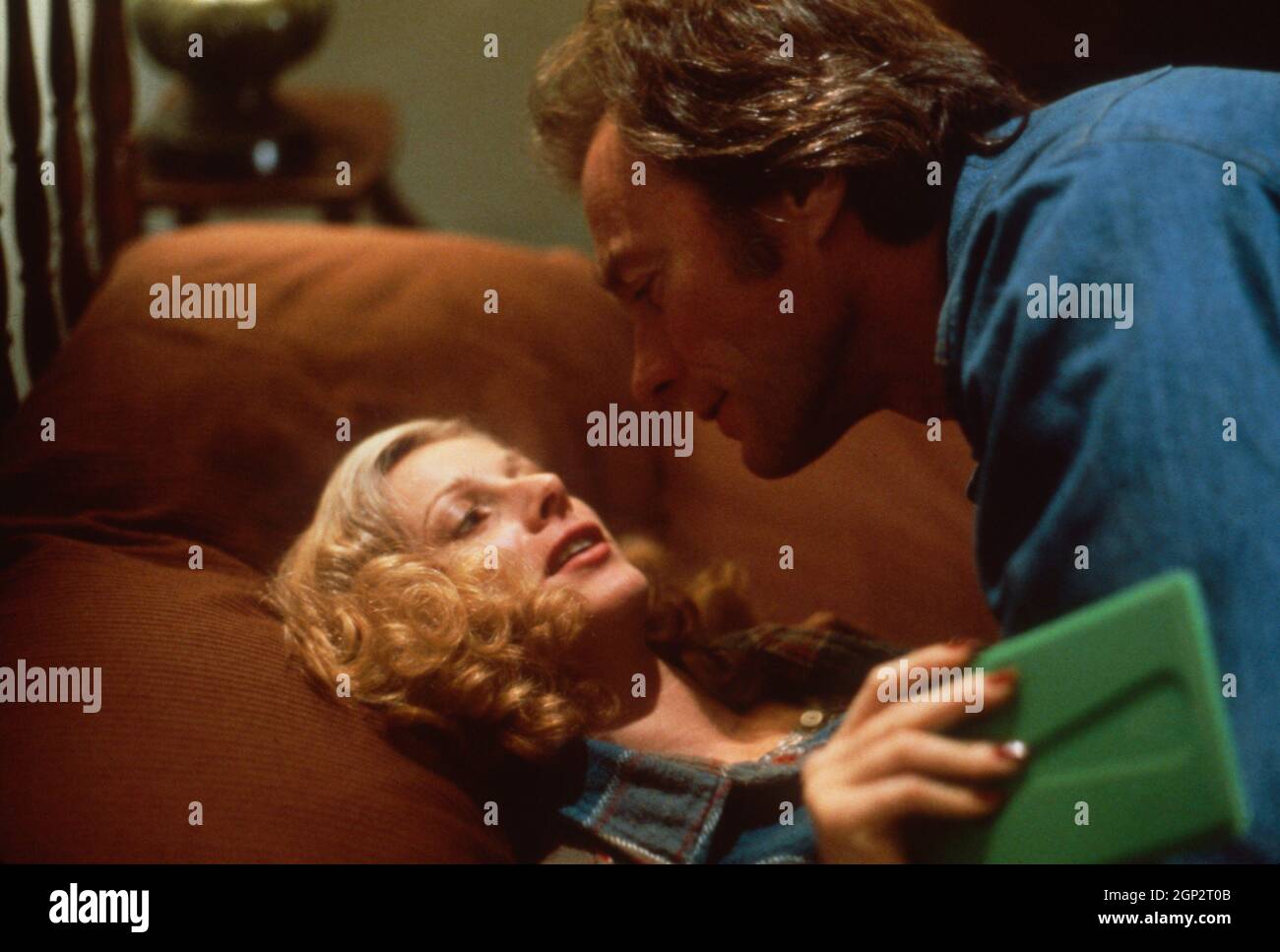 BRONCO BILLY, from left: Sondra Locke, Clint Eastwood, 1980. © Warner ...