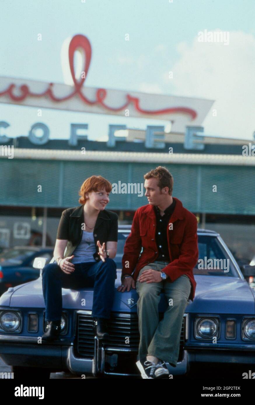 CAN'T HARDLY WAIT, from left: Lauren Ambrose, Ethan Embry, 1998 ...