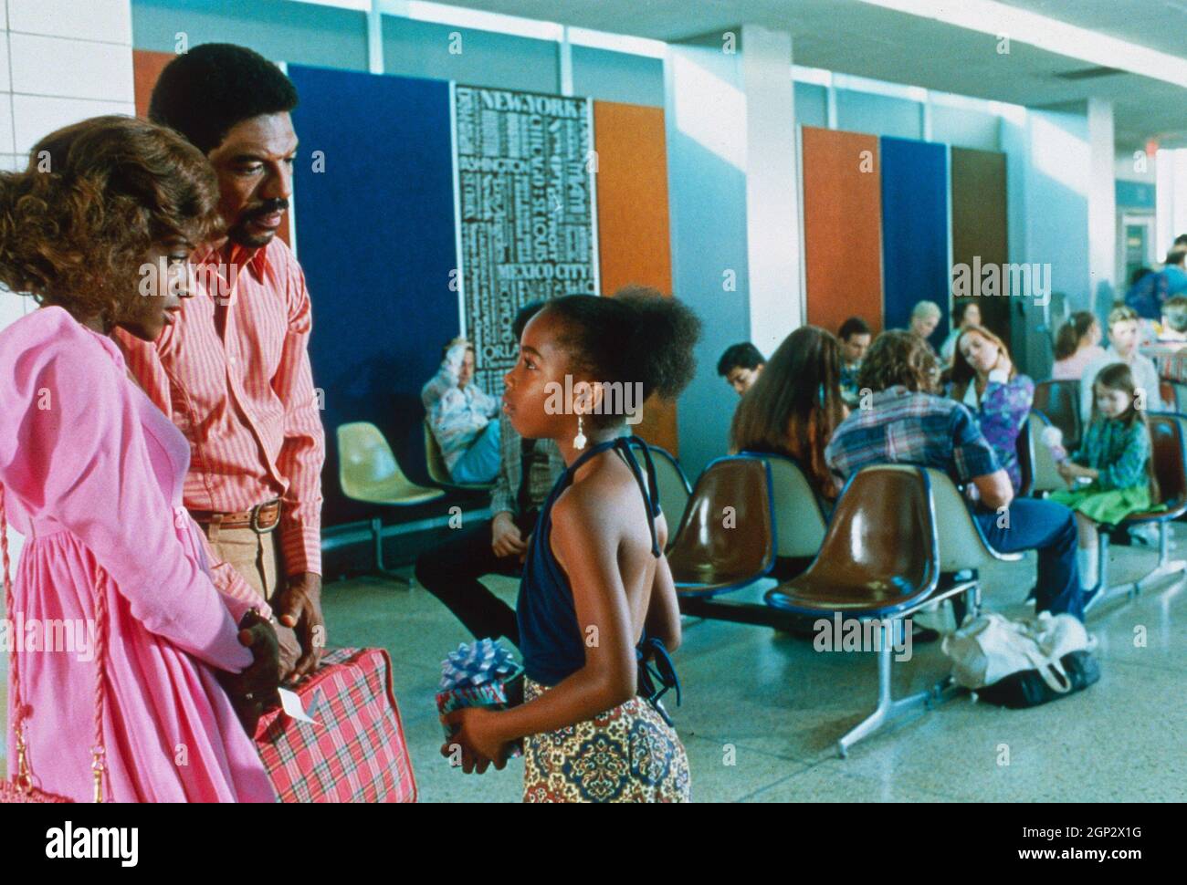 CROOKLYN, center: Zelda Harris, 1994. ph: David Lee / © Unviersal ...