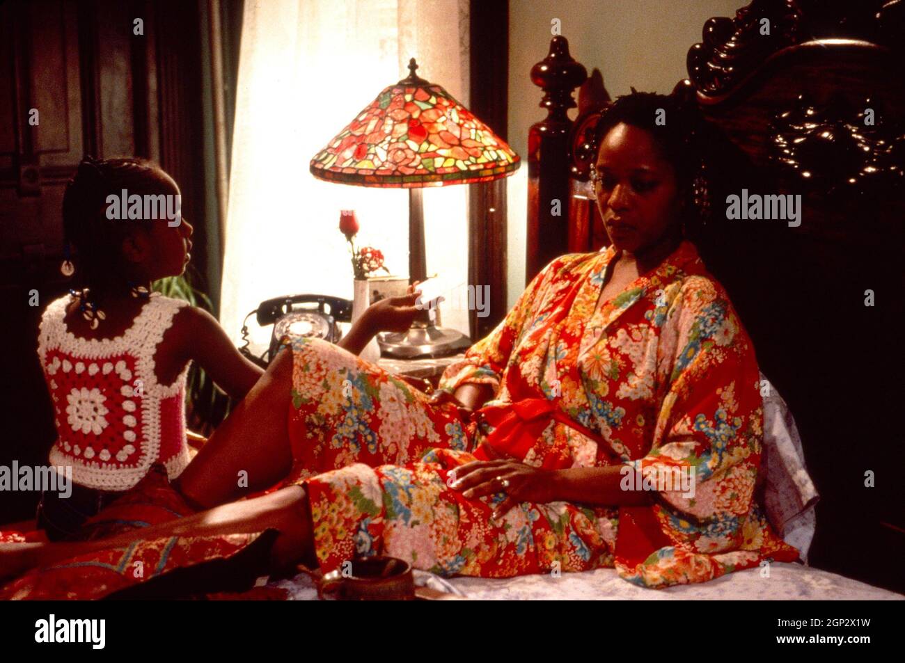 CROOKLYN, from left: Zelda Harris, Alfre Woodard, 1994. ph: David Lee ...