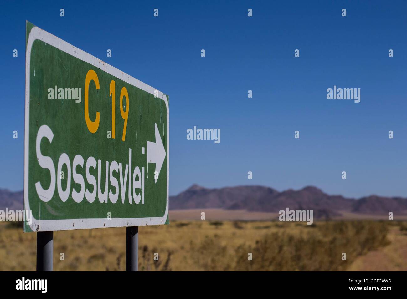 road direction sign on the C19 to Sossusvlei Stock Photo - Alamy
