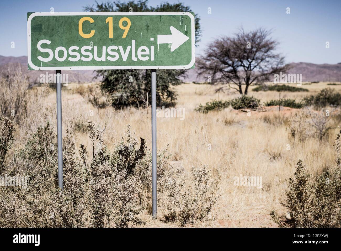 road direction sign on the C19 to Sossusvlei Stock Photo - Alamy