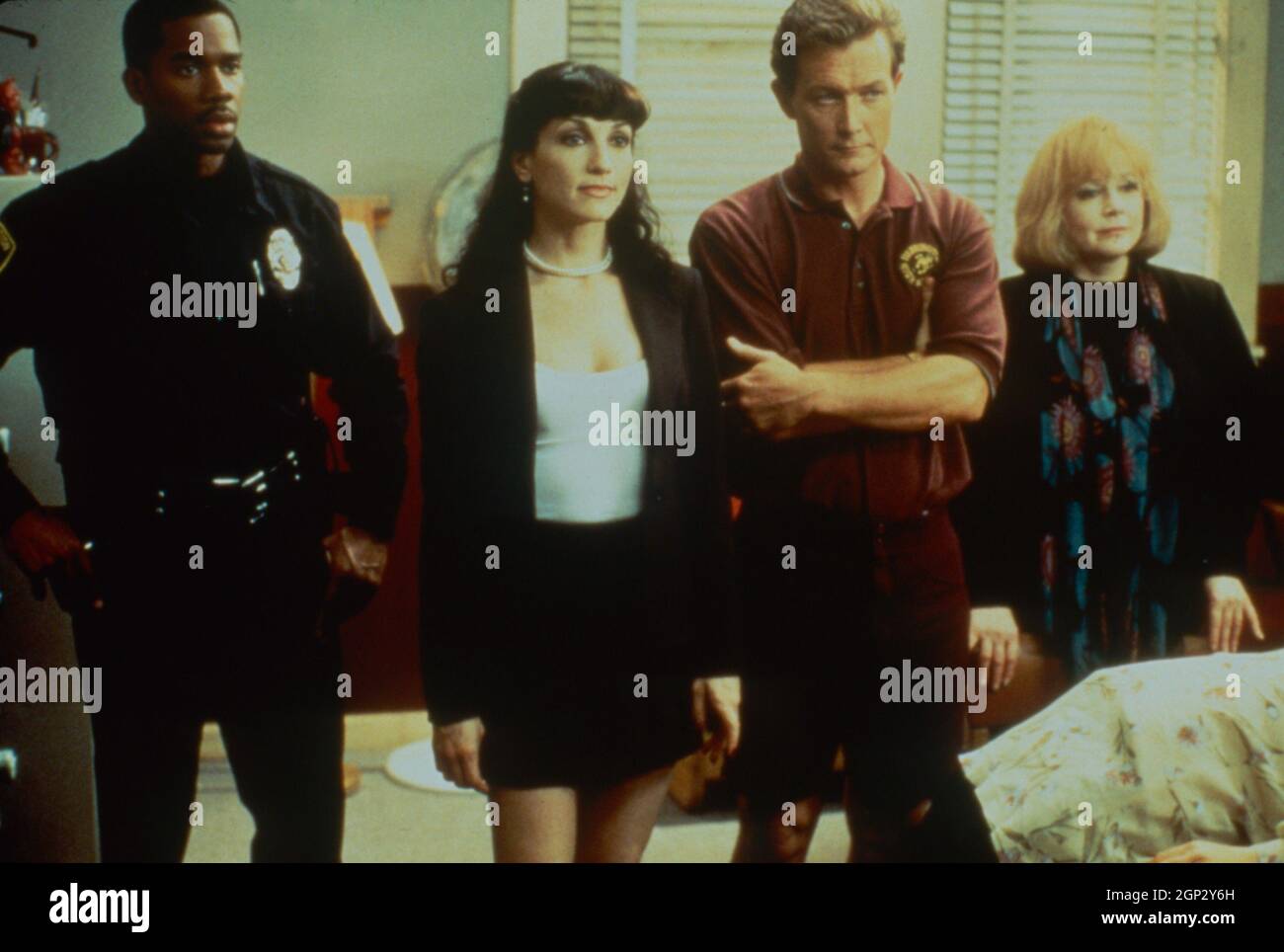 THE FACULTY, Duane Martin, Bebe Neuwirth, Robert Patrick, Piper Laurie ...