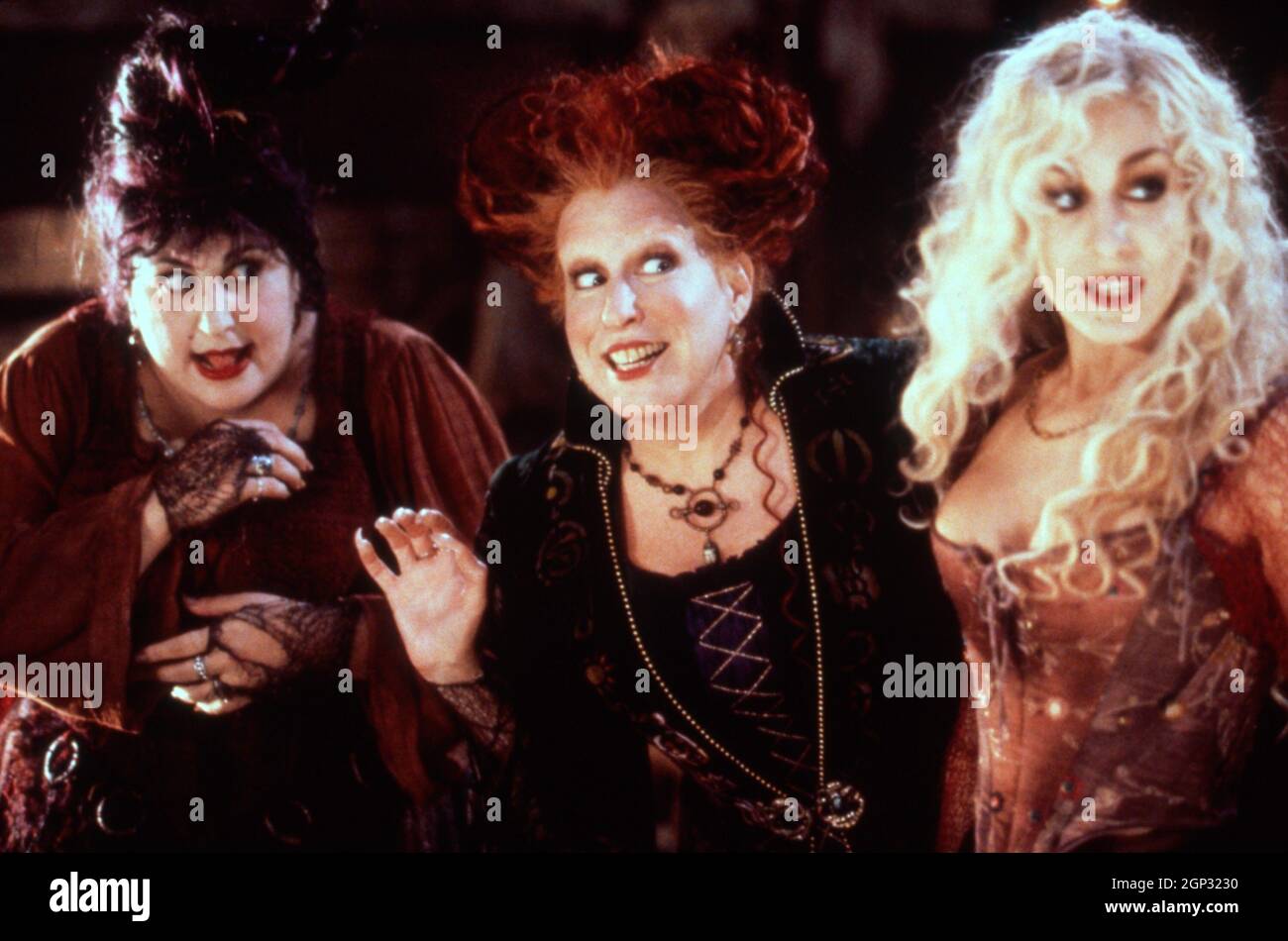 HOCUS POCUS, from left: Kathy Najimy, Bette Midler, Sarah Jessica ...