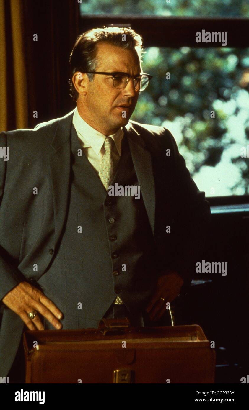 JFK, Kevin Costner, 1991. © Warner Bros./ Courtesy: Everett Collection ...