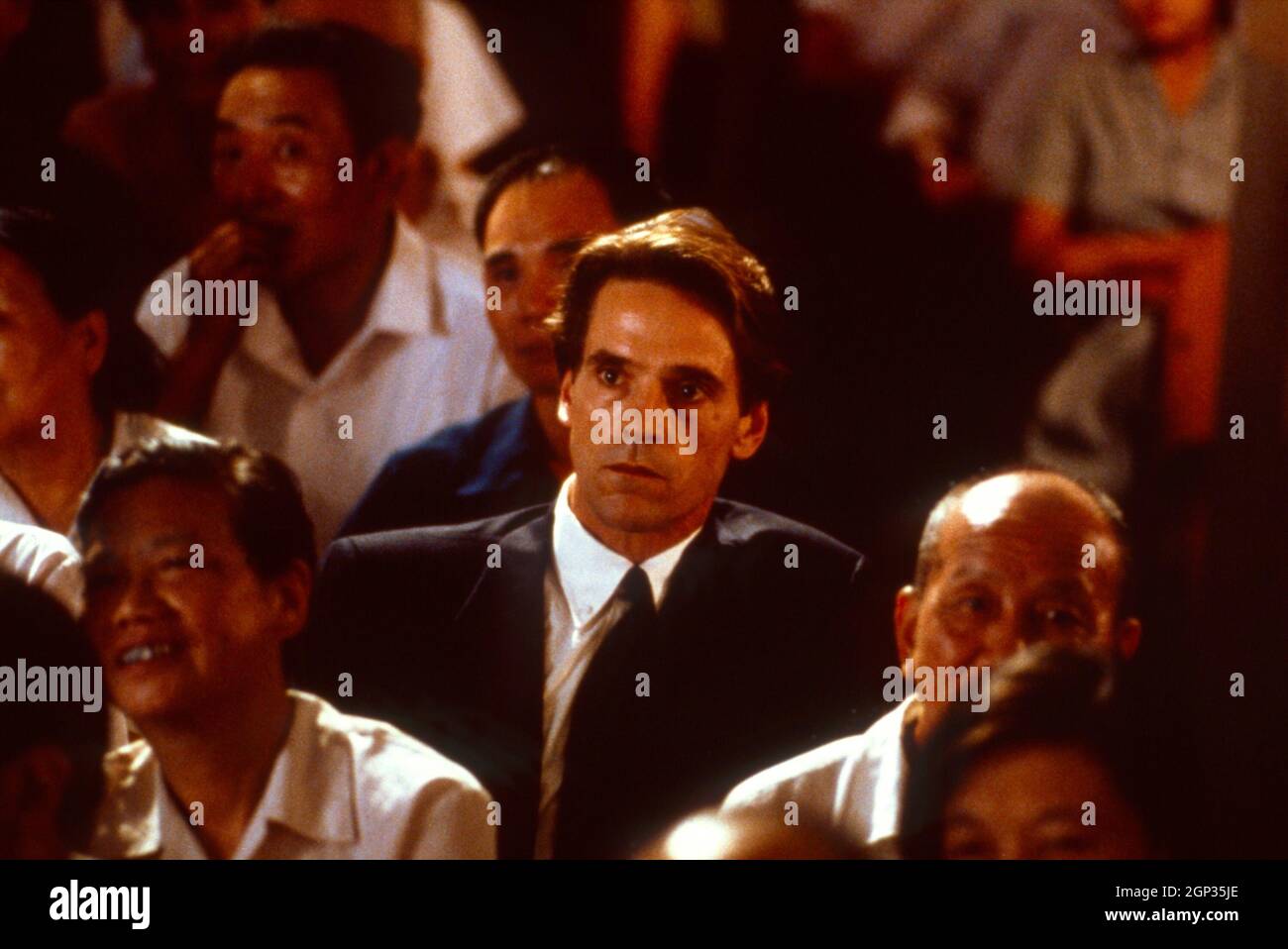 M. BUTTERFLY, Jeremy Irons, 1993. © Geffen Pictures / courtesy Everett ...