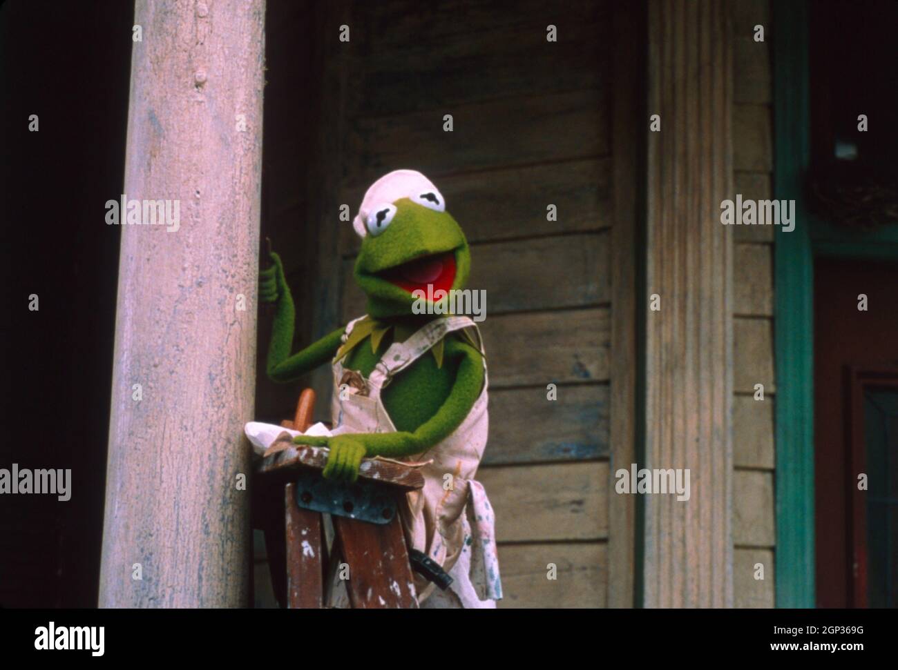 MUPPETS FROM SPACE, Kermit the Frog, 1999. © Columbia Pictures ...