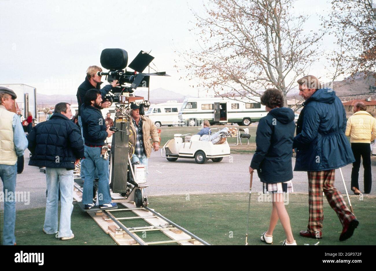 ORDINARY PEOPLE, from left: director Robert Redford Mary Tyler Moore ...