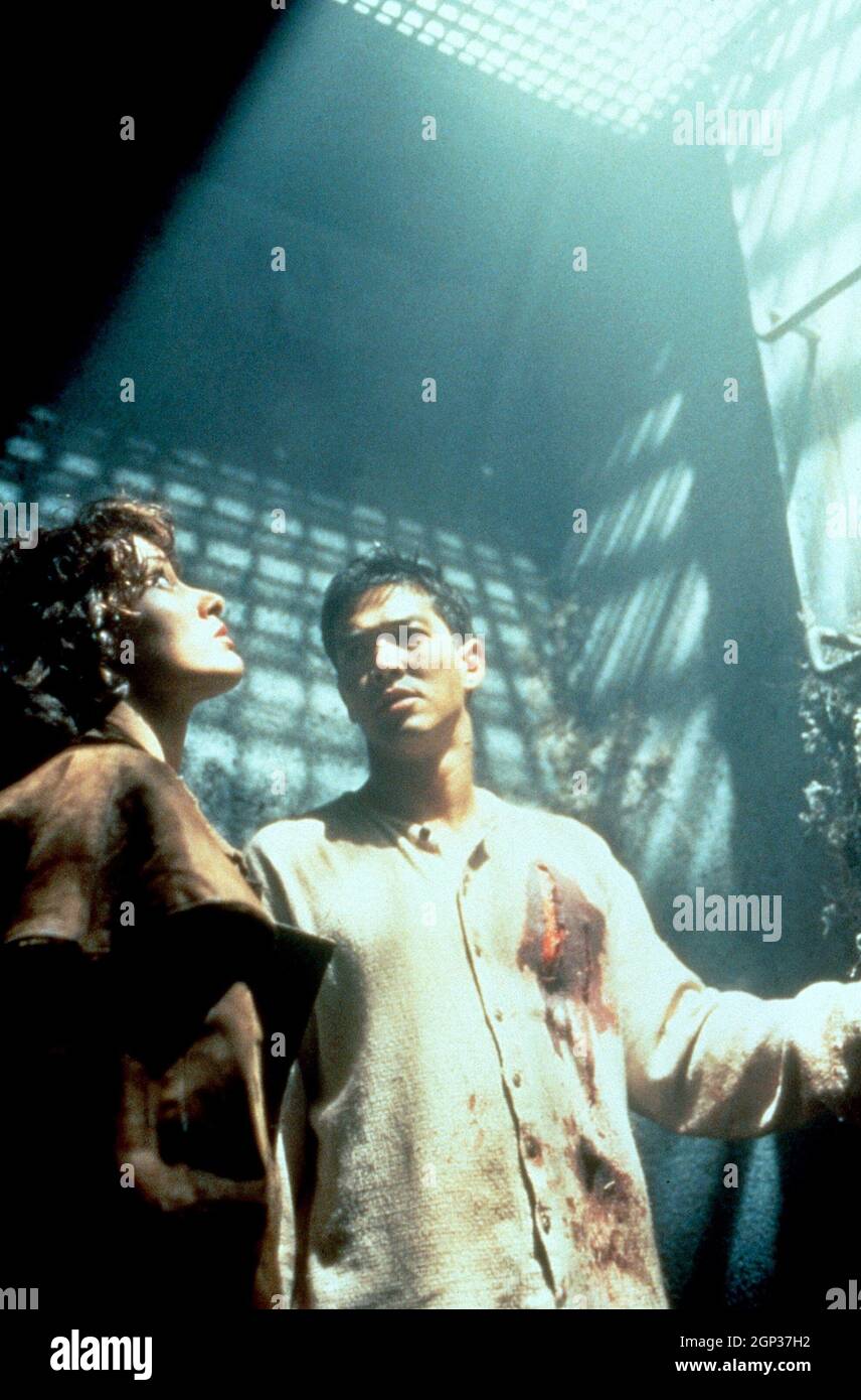 THE PROPHECY II, from left: Jennifer Beals, Russell Wong, 1998. ph ...