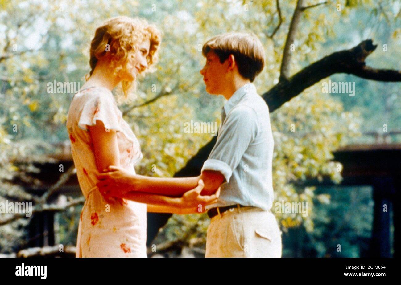RAMBLING ROSE, from left: Laura Dern, Lukas Haas, 1991. ph: © New Line ...