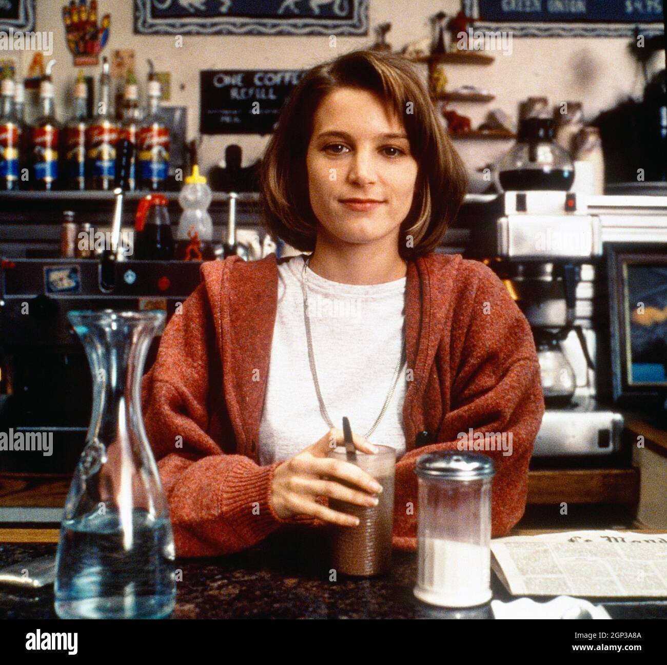 SINGLES, Bridget Fonda, 1992. ph: © Warner Bros. / courtesy Everett ...