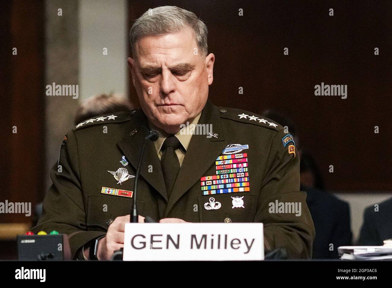 Gen mark milley hi-res stock photography and images - Alamy