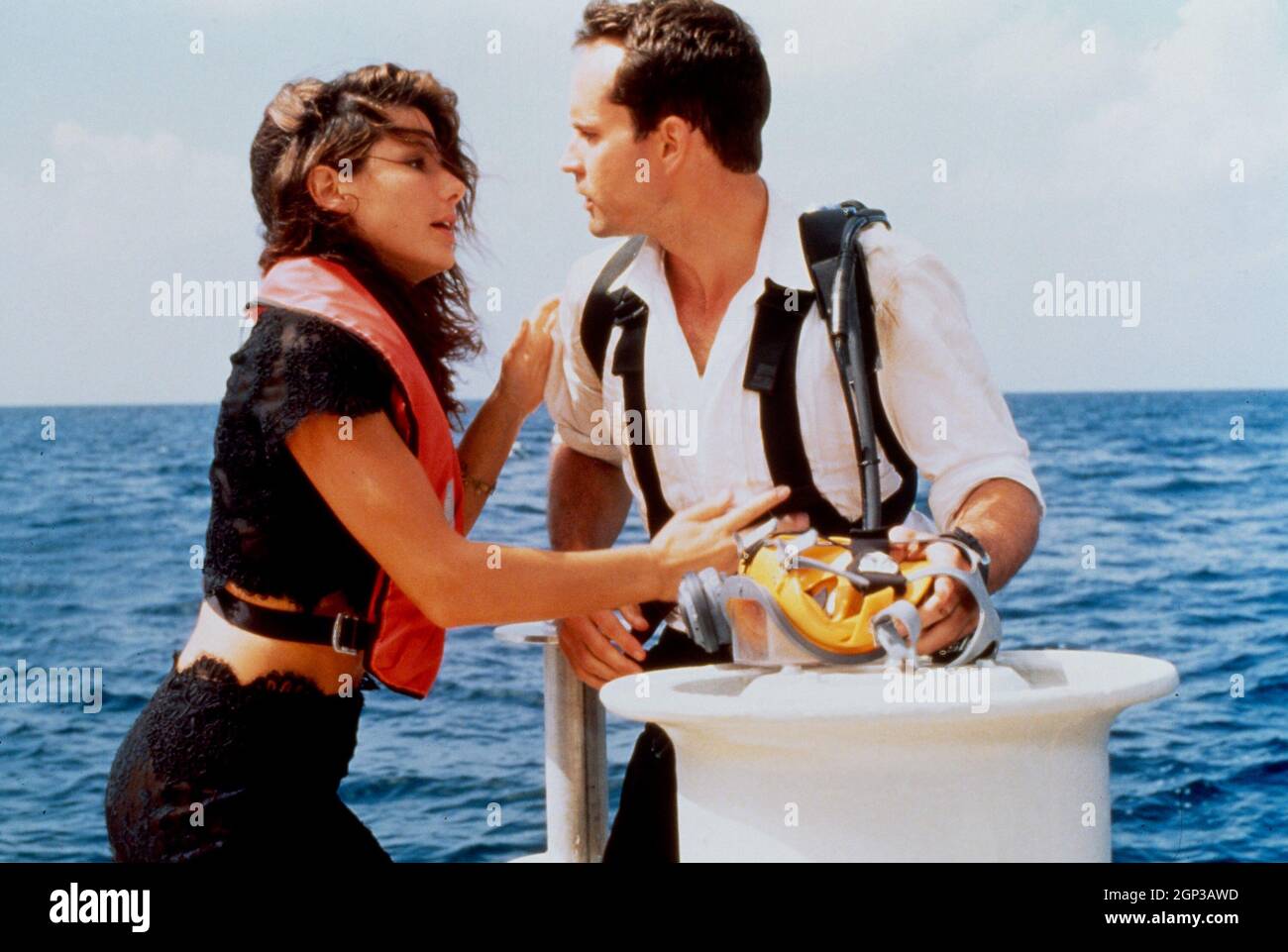 SPEED 2: CRUISE CONTROL, (aka SPEED 2: CAP SUR LE DANGER), from left ...