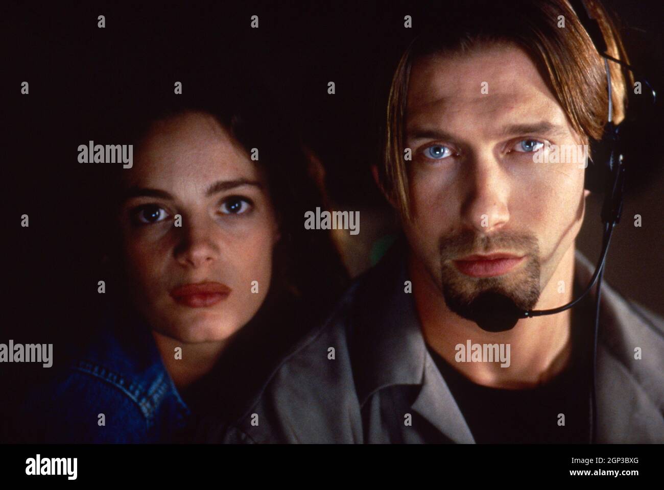 SUB DOWN, from left: Gabrielle Anwar, Stephen Baldwin, 1997. ph. Didier Bavarel / © Trimark ...