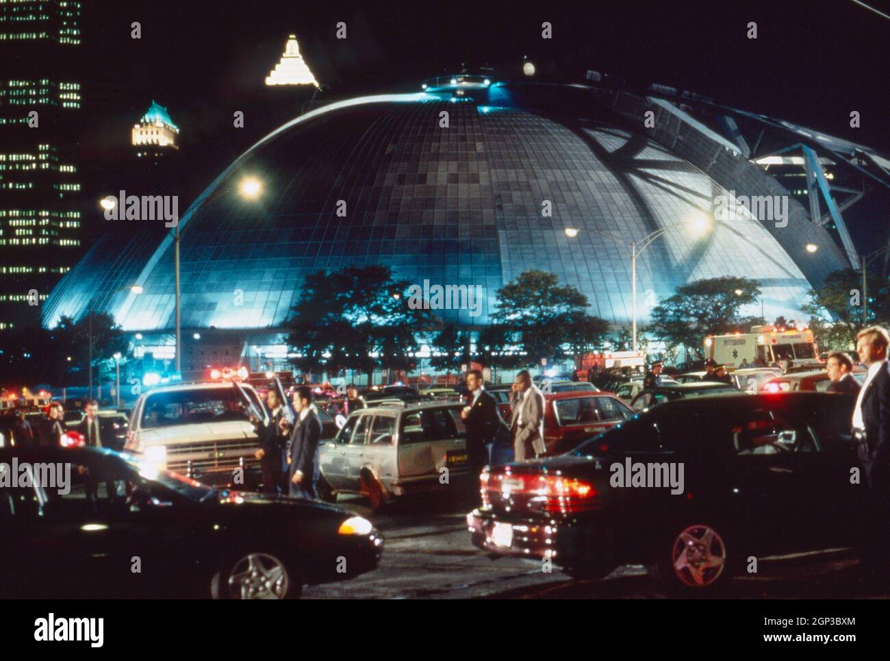 SUDDEN DEATH, Pittsburgh Civic Arena, 1995. ph. Eric Liebowitz ...