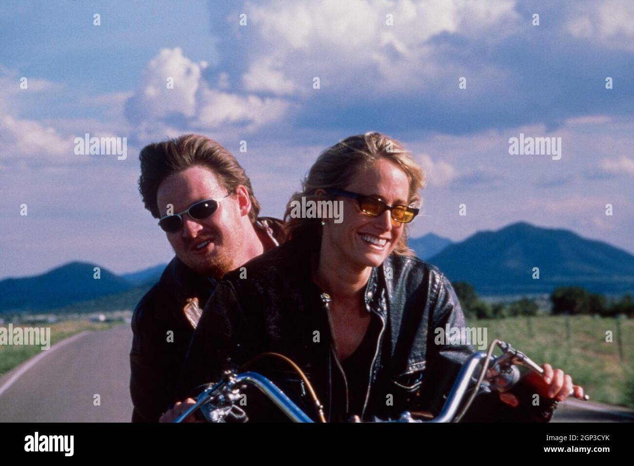THE TAO OF STEVE, from left: Donal Logue, Greer Goodman, 2000. ph ...