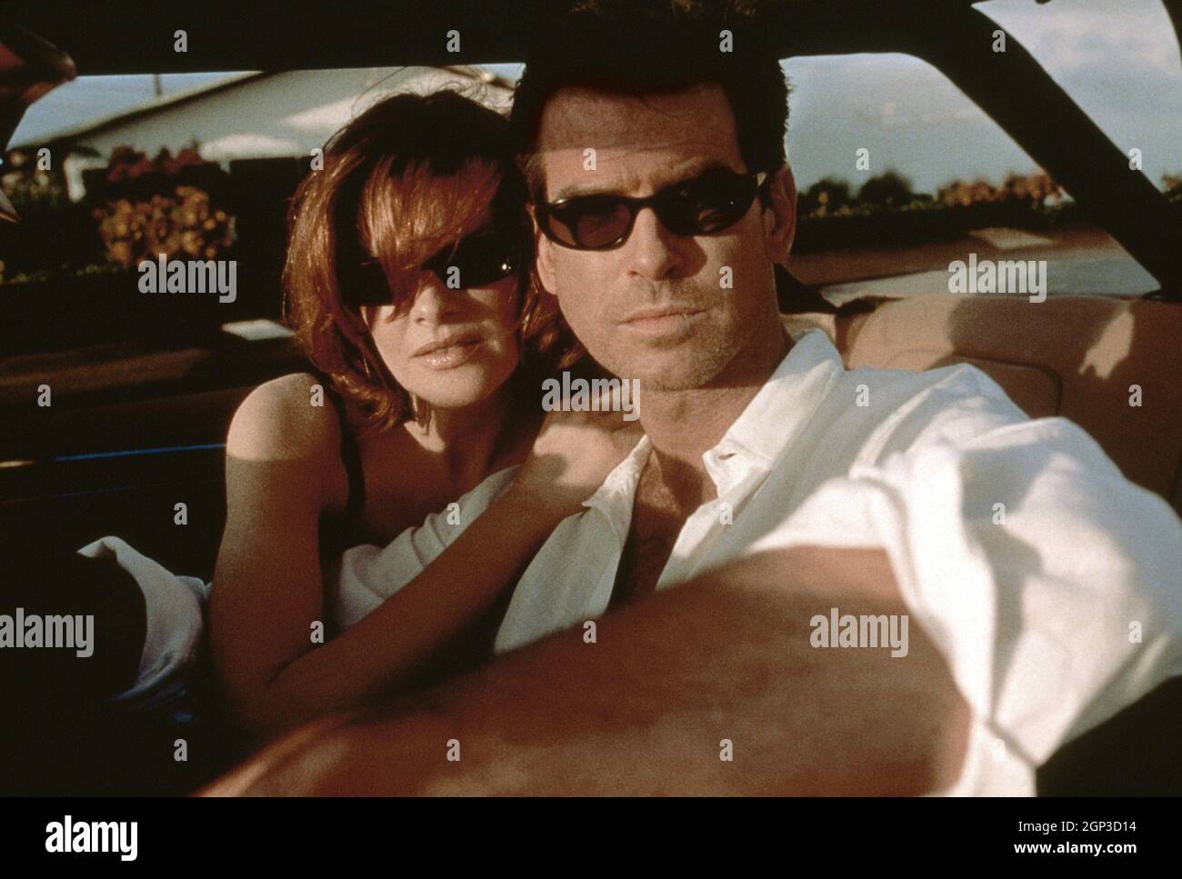 Rene russo thomas crown affair hi-res stock photography and images - Alamy