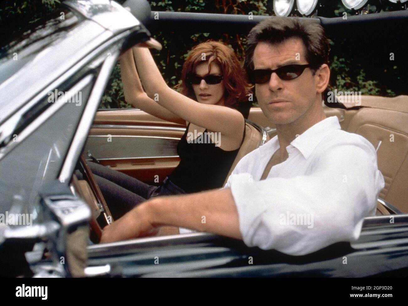 Rene russo thomas crown affair hi-res stock photography and images - Alamy