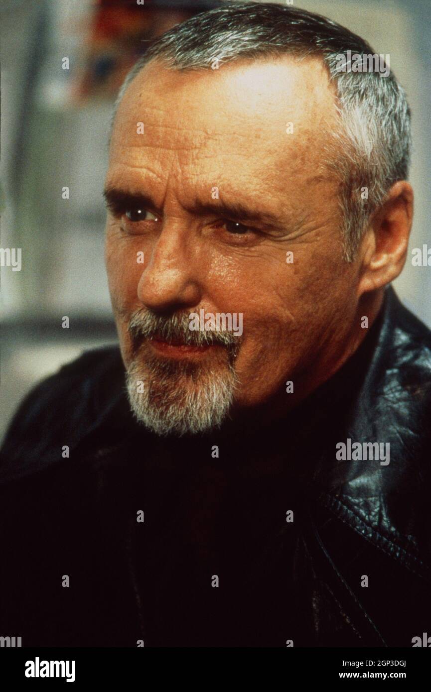 TICKER, Dennis Hopper, 2001. ph: Tom Vollick / © Artisan Entertainment ...