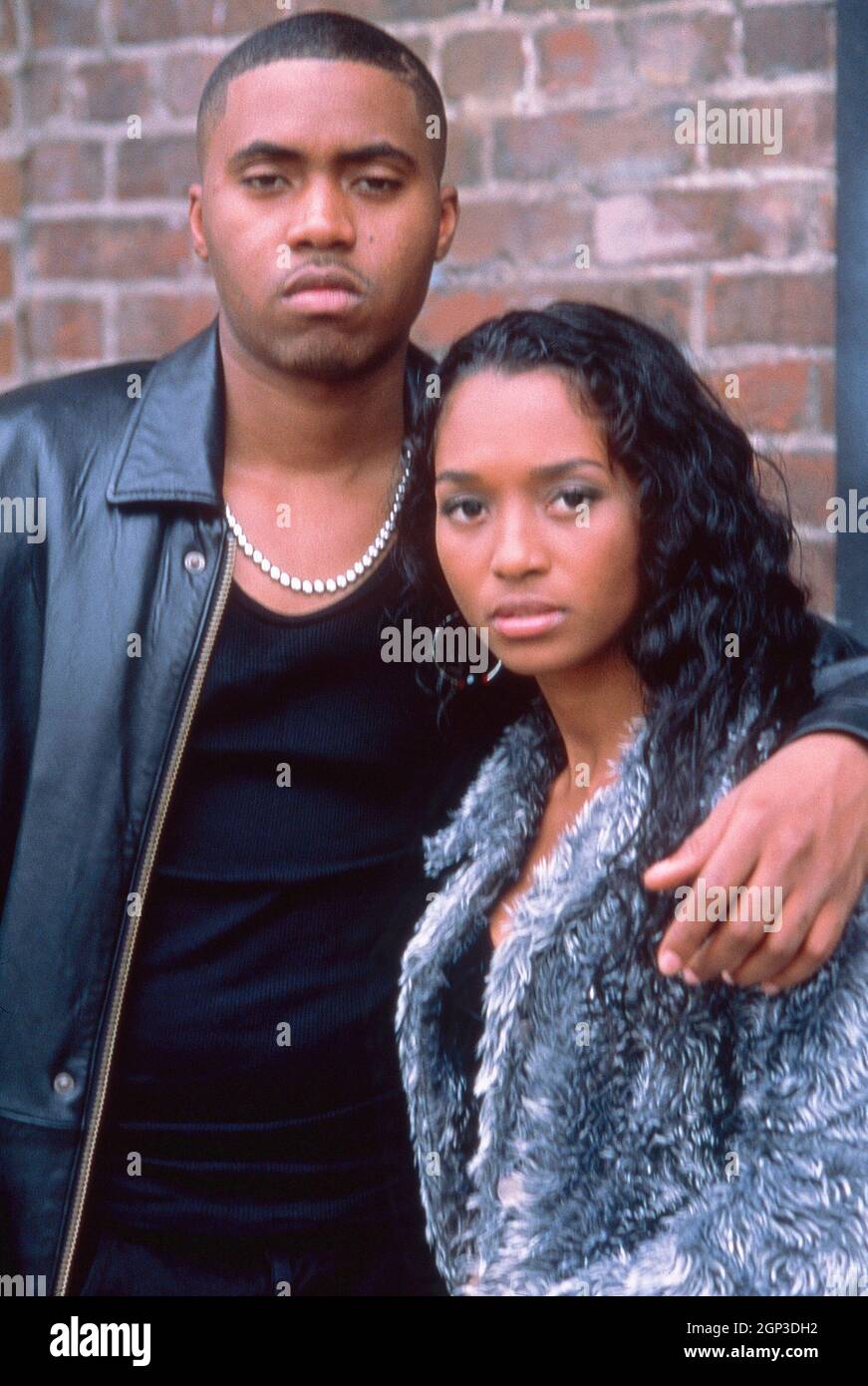 TICKER, from left: Nas, Rozonda 'Chilli' Thomas, 2001. ph: Tom Vollick ...