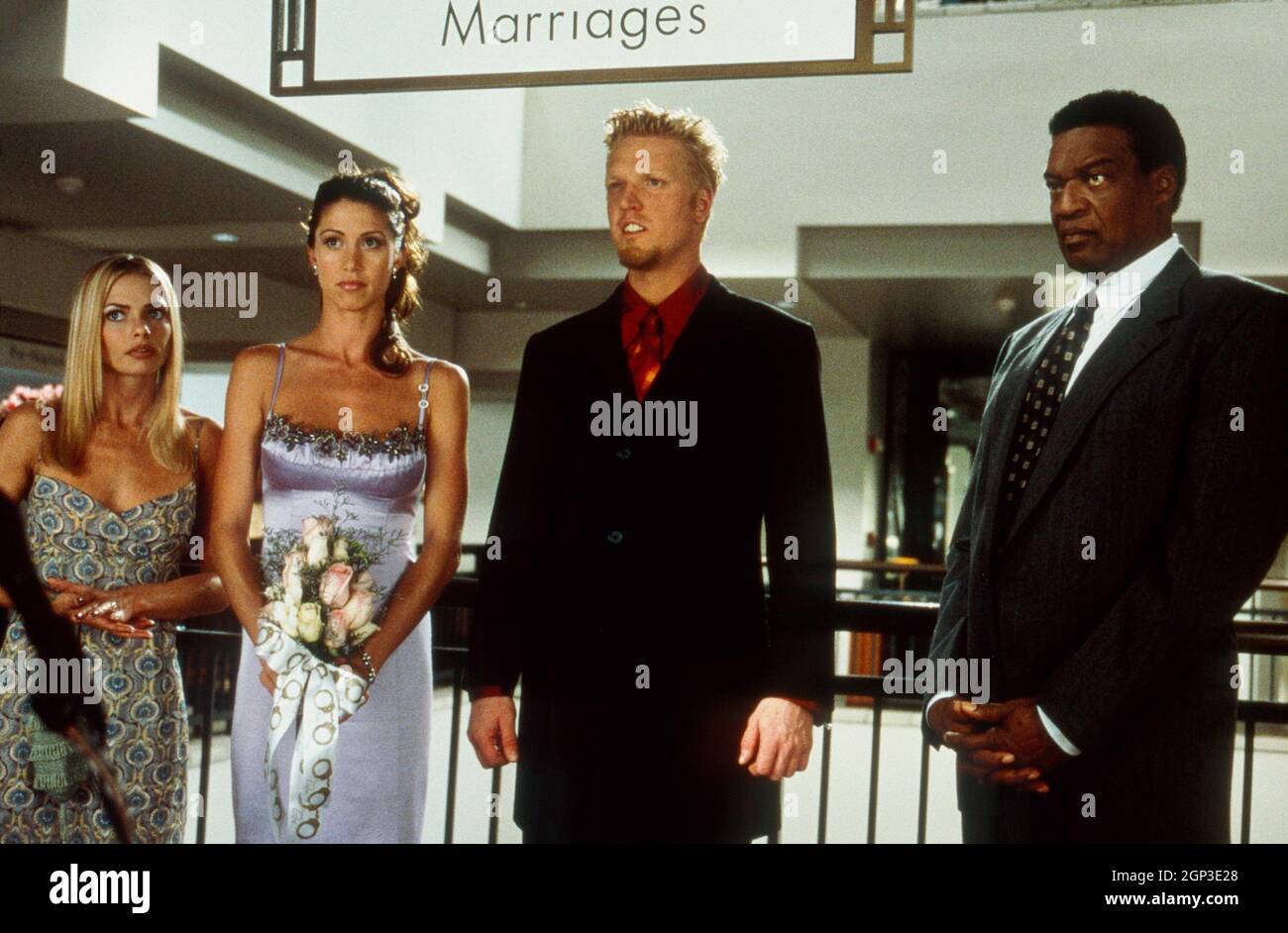 TOMCATS, from left: Jaime Pressly, Shannon Elizabeth, Jake Busey ...