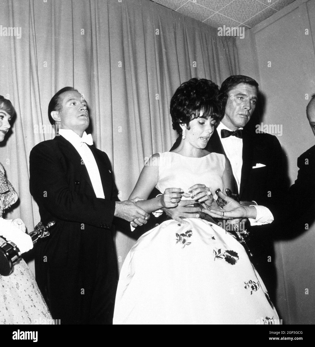 Elizabeth taylor butterfield 8 award hi-res stock photography and ...
