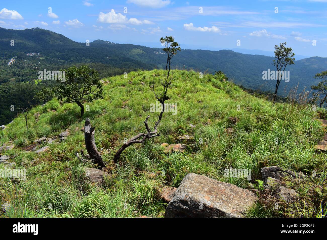 Sirumalai Peak, Vellimalai Sivan Temple Stock Photo - Alamy