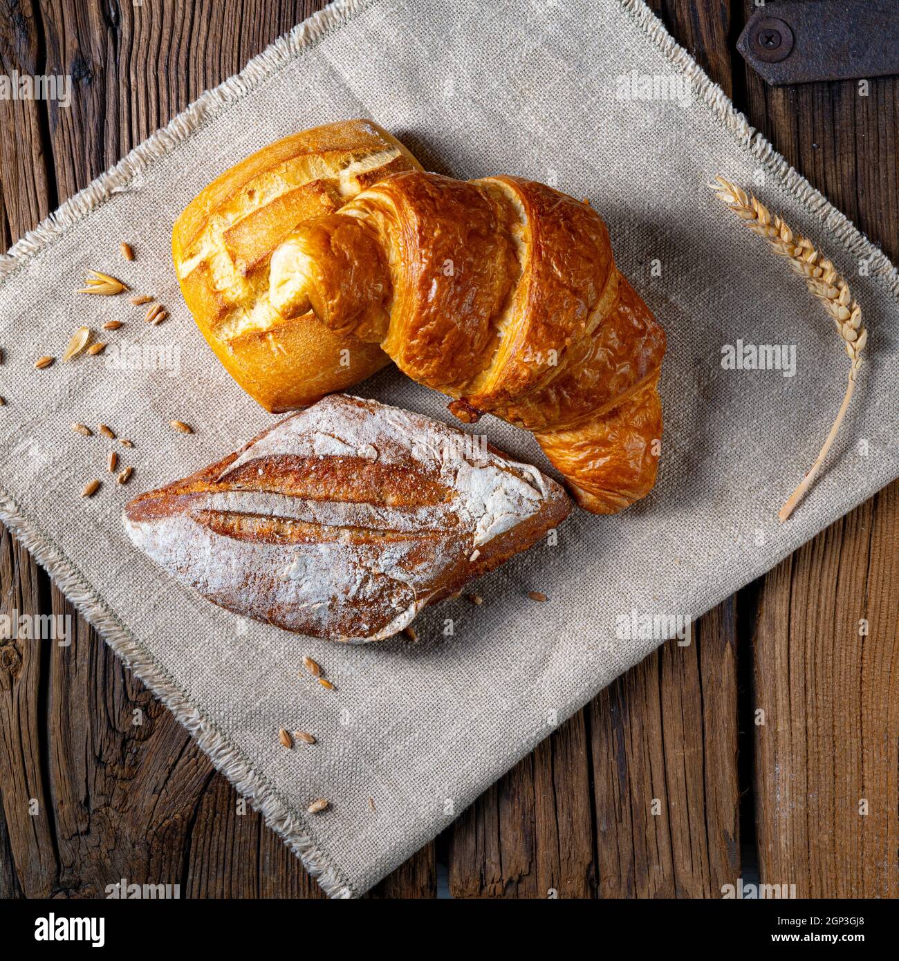 Fresh rolls in a cornucopia Stock Photo - Alamy