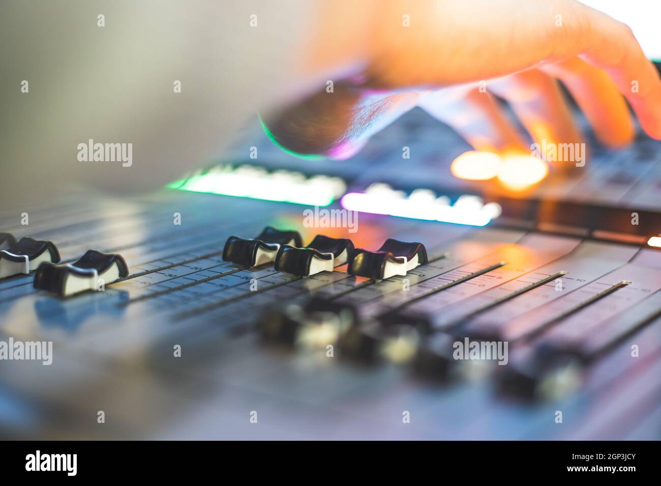 Light and sound engineer hi-res stock photography and images - Alamy