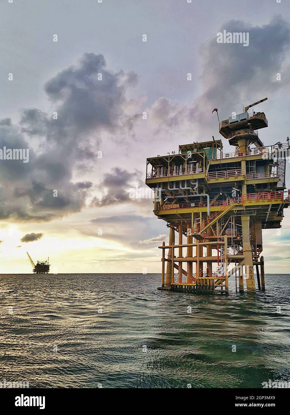 Petronas oil platform hi-res stock photography and images - Alamy