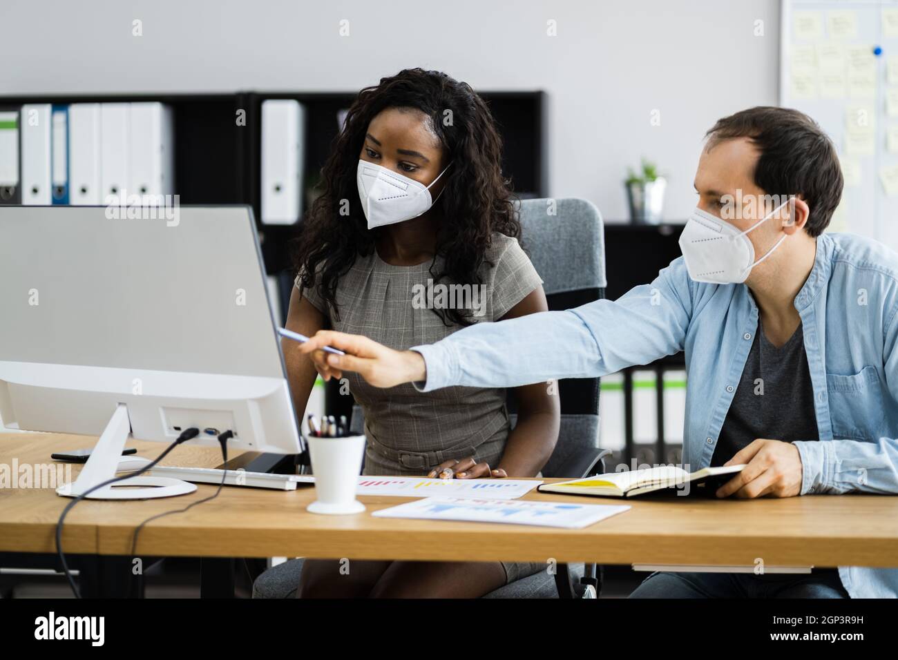 Office Business Employee Using Face Mask And Social Distancing Stock ...