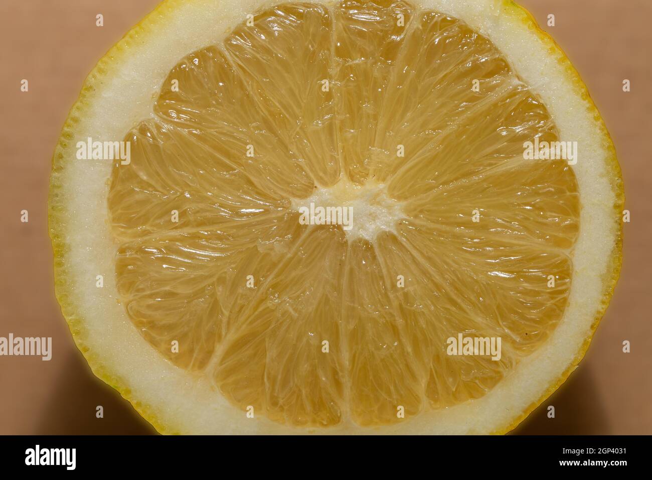 Detail of fresh sliced lemon, ideal for backgrounds or textures Stock ...
