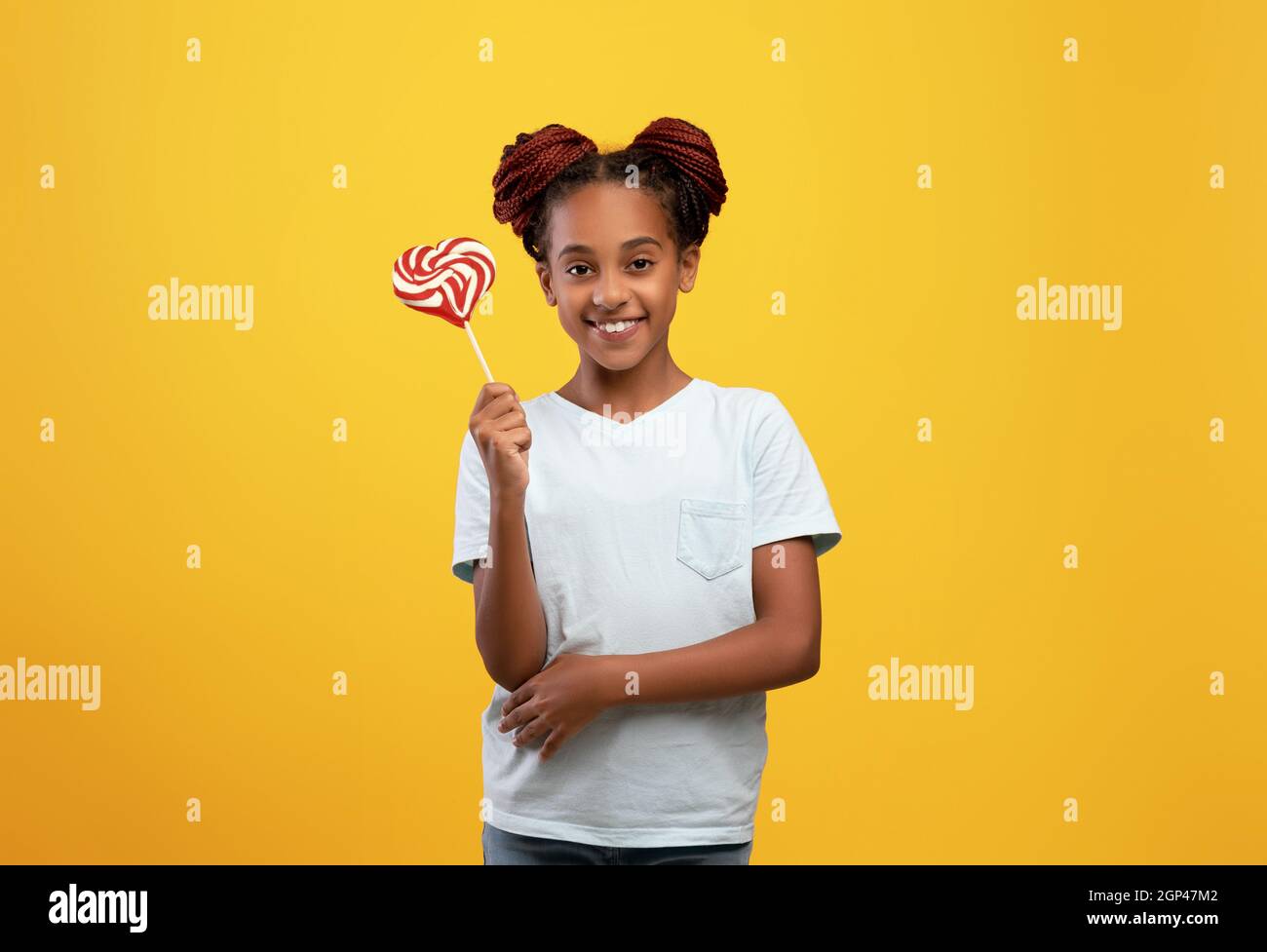 T shaped face hi-res stock photography and images - Alamy