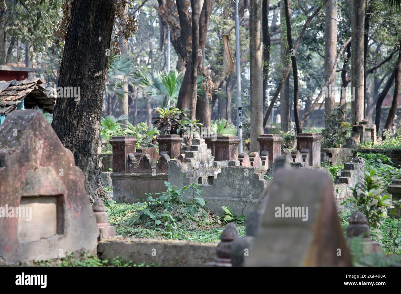 Muslim tomb cemetery india hi-res stock photography and images - Alamy